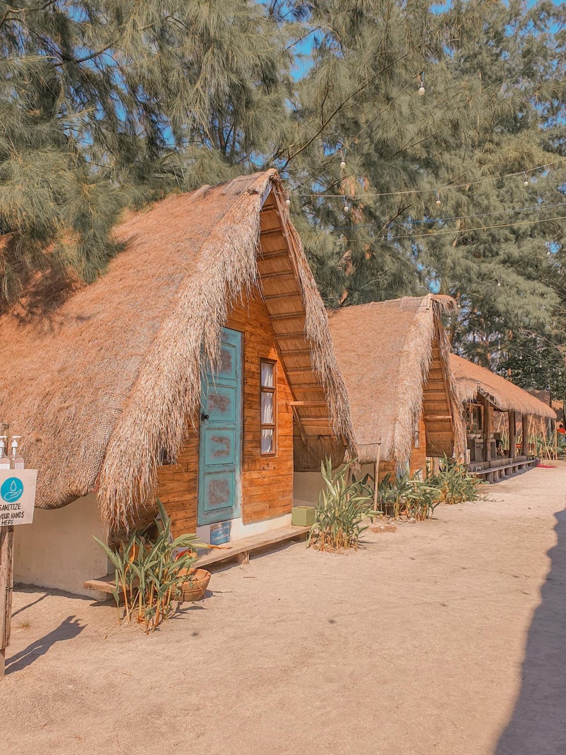 2 STAY — NIPA CABIN DELUXE1 – Kwentong Dagat